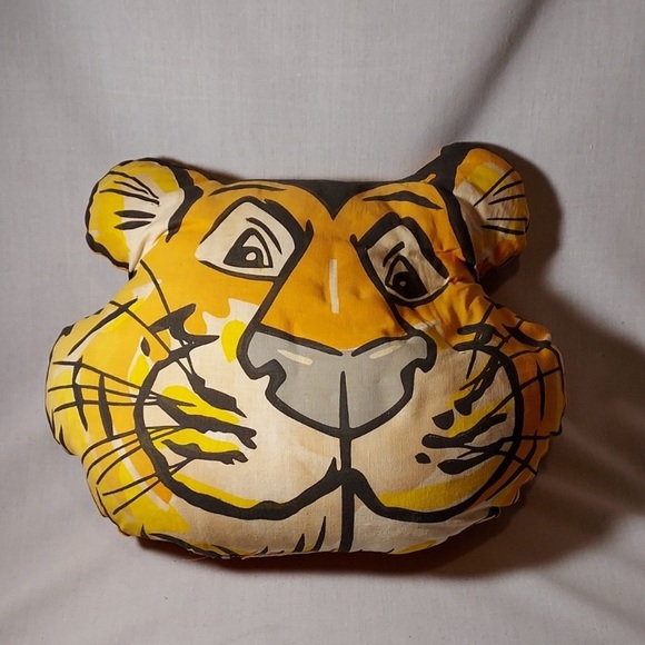 Kelloggs | Bedding | Rare Tony The Tiger Collectible Pillow From 96 ...